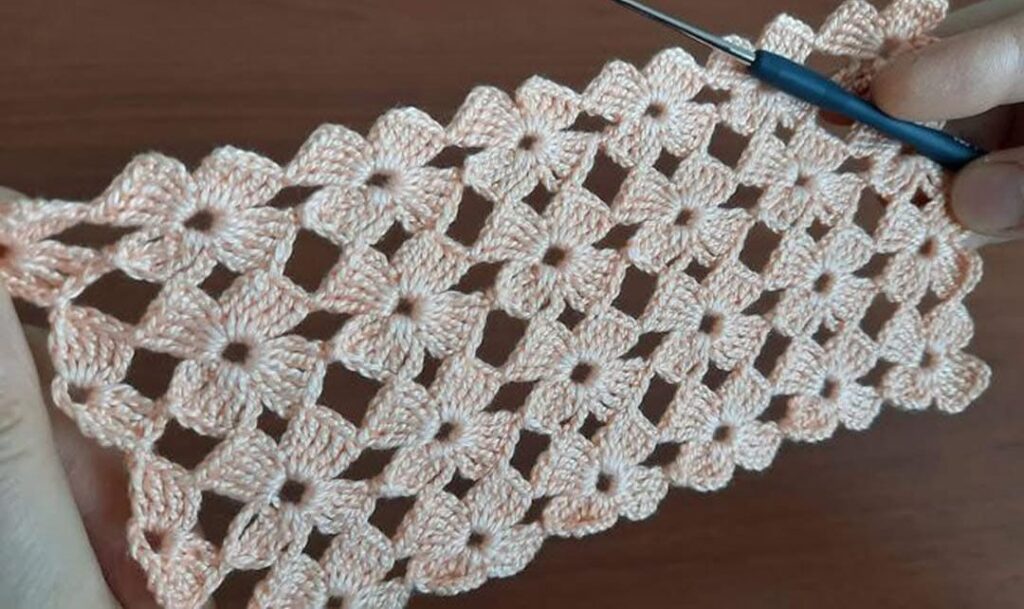 Clover Stitch Free Pattern - Easy Crafts patterns