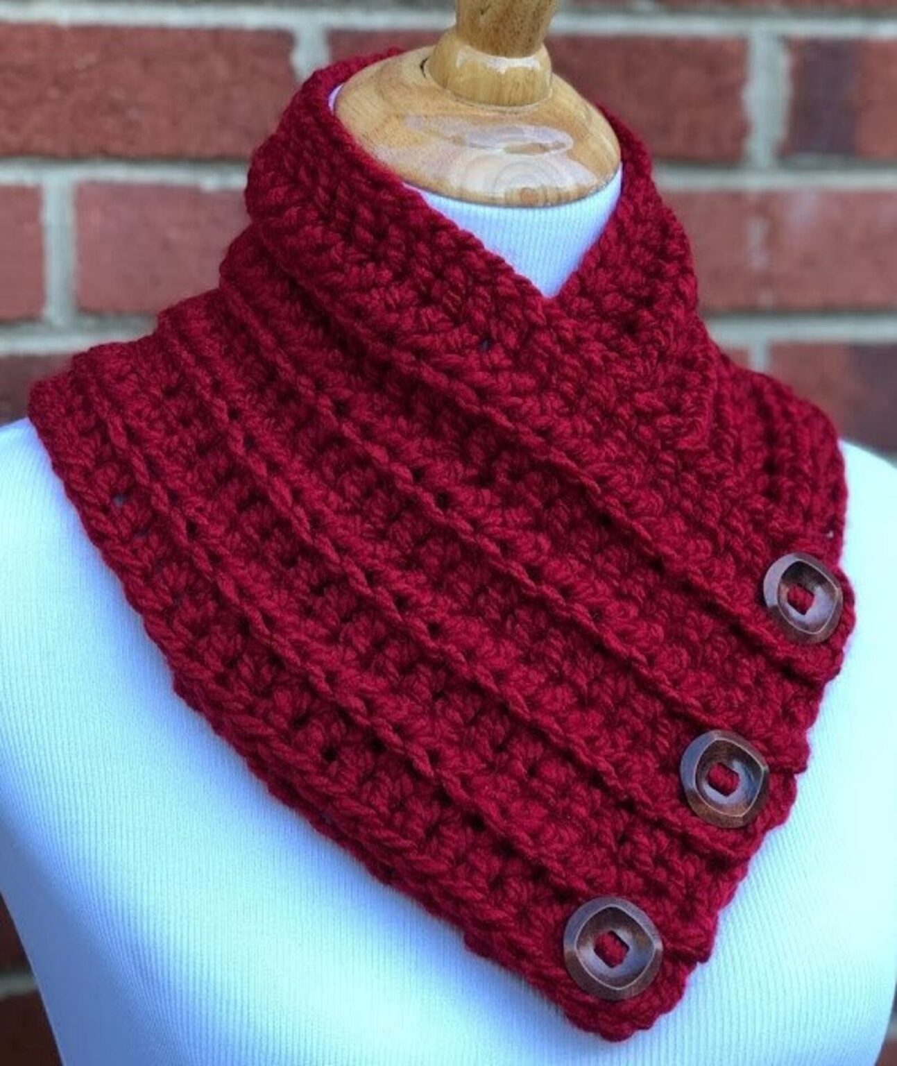 Cozy Ribbed Button Neck Scarf – Free Crochet Pattern - Easy Crafts patterns